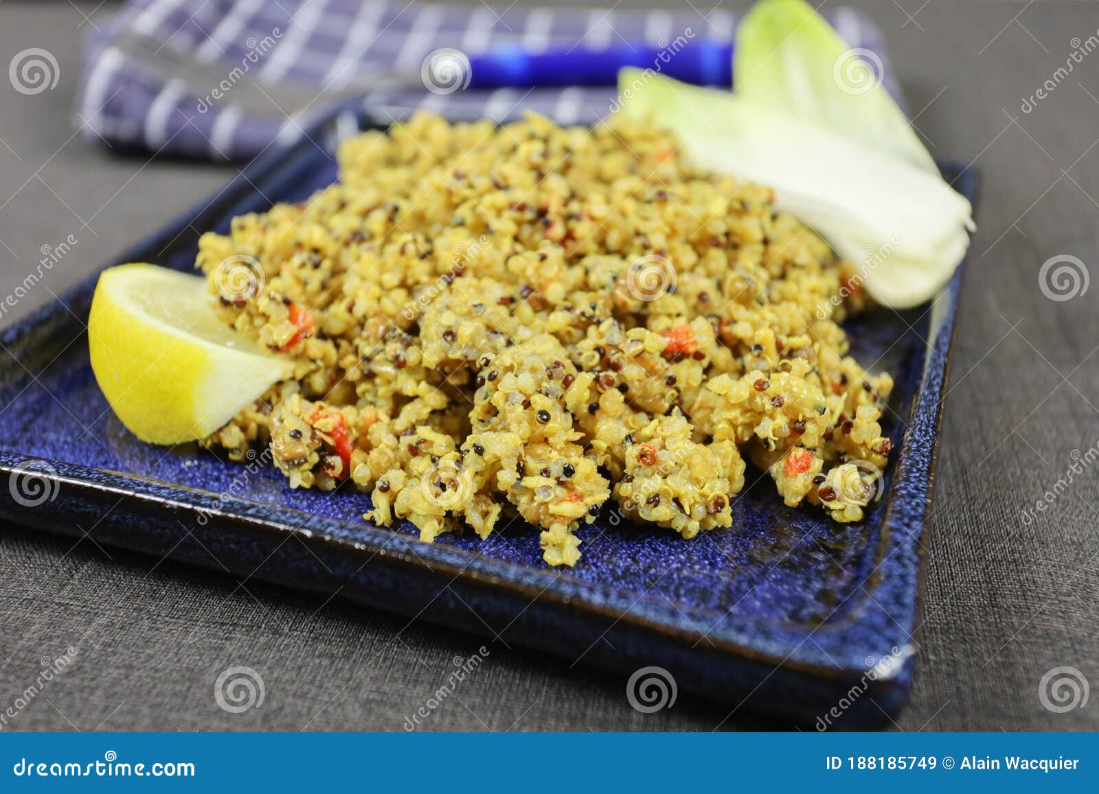 Plato de curry quinua imagen de archivo. Imagen de especias - 188185749