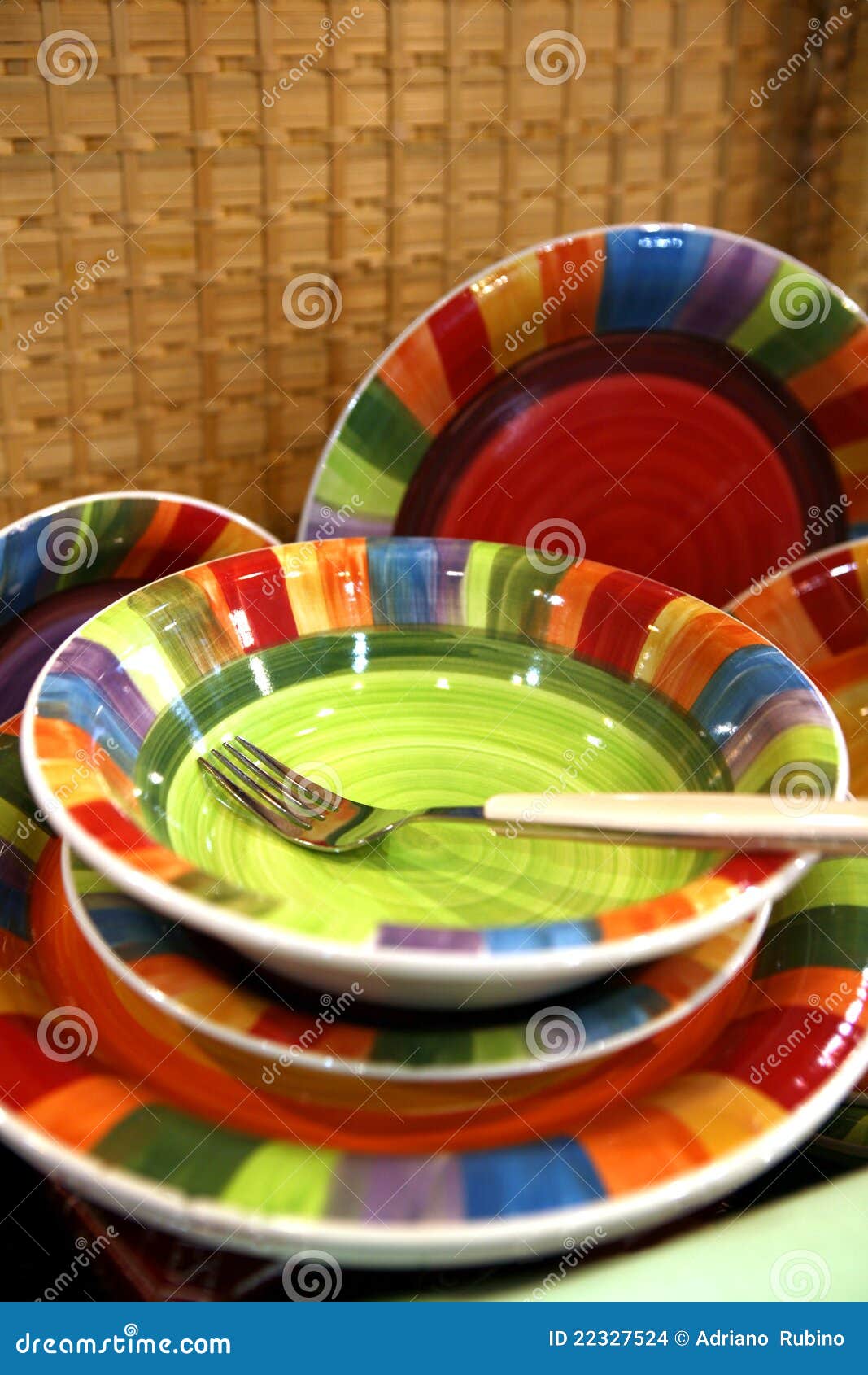 Plato del color foto de archivo. Imagen de alimento, cuadro - 22327524