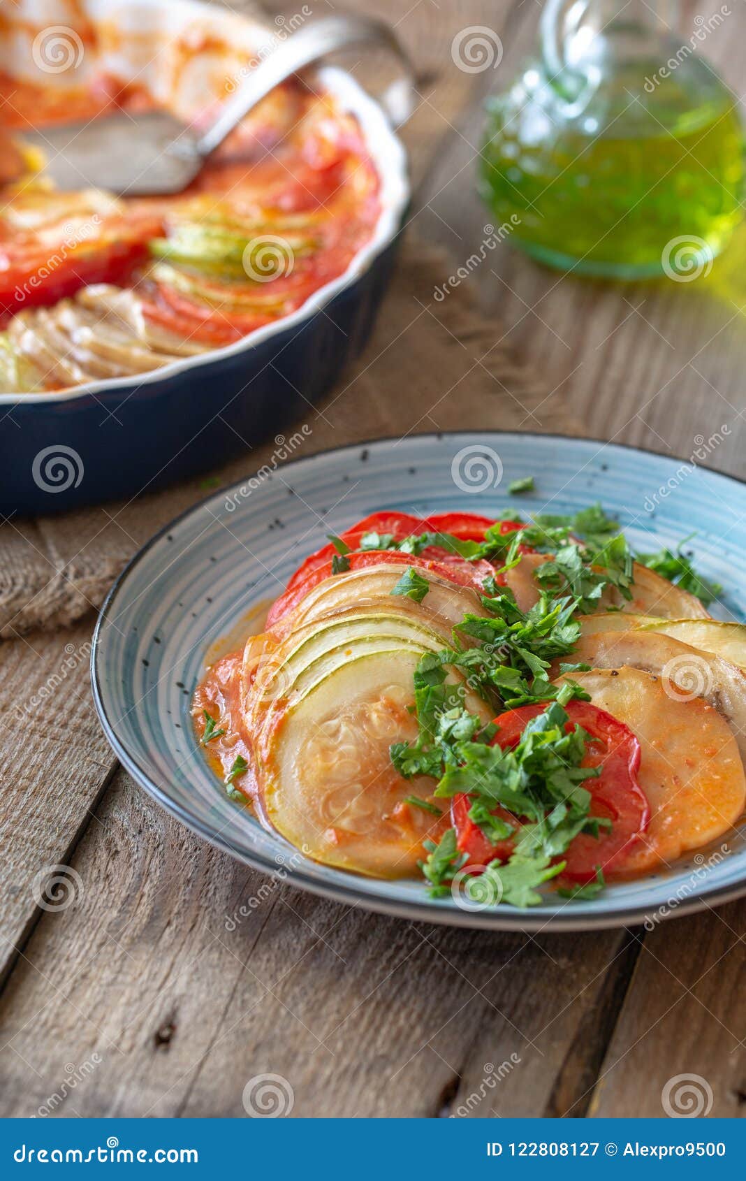 Plato del ratatouille imagen de archivo. Imagen de tomate - 122808127