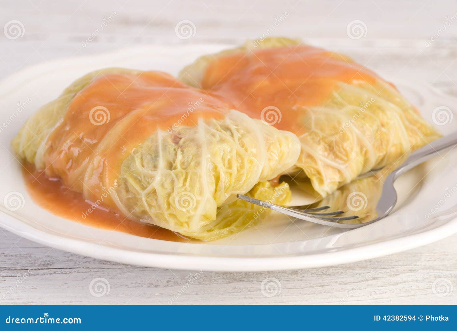 Plato Polaco Tradicional - Golabki Foto de archivo - Imagen de madera ...