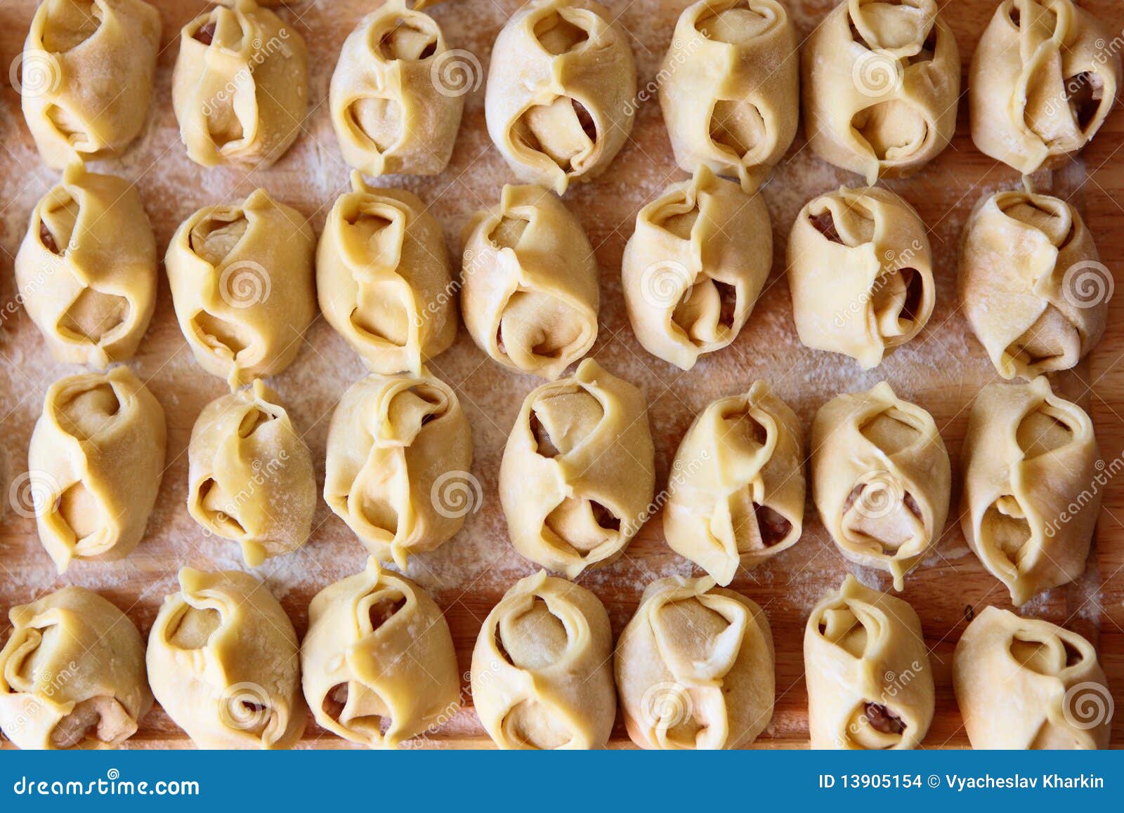 Plato Tradicional De La Carne De Mongolia Foto de archivo - Imagen de ...