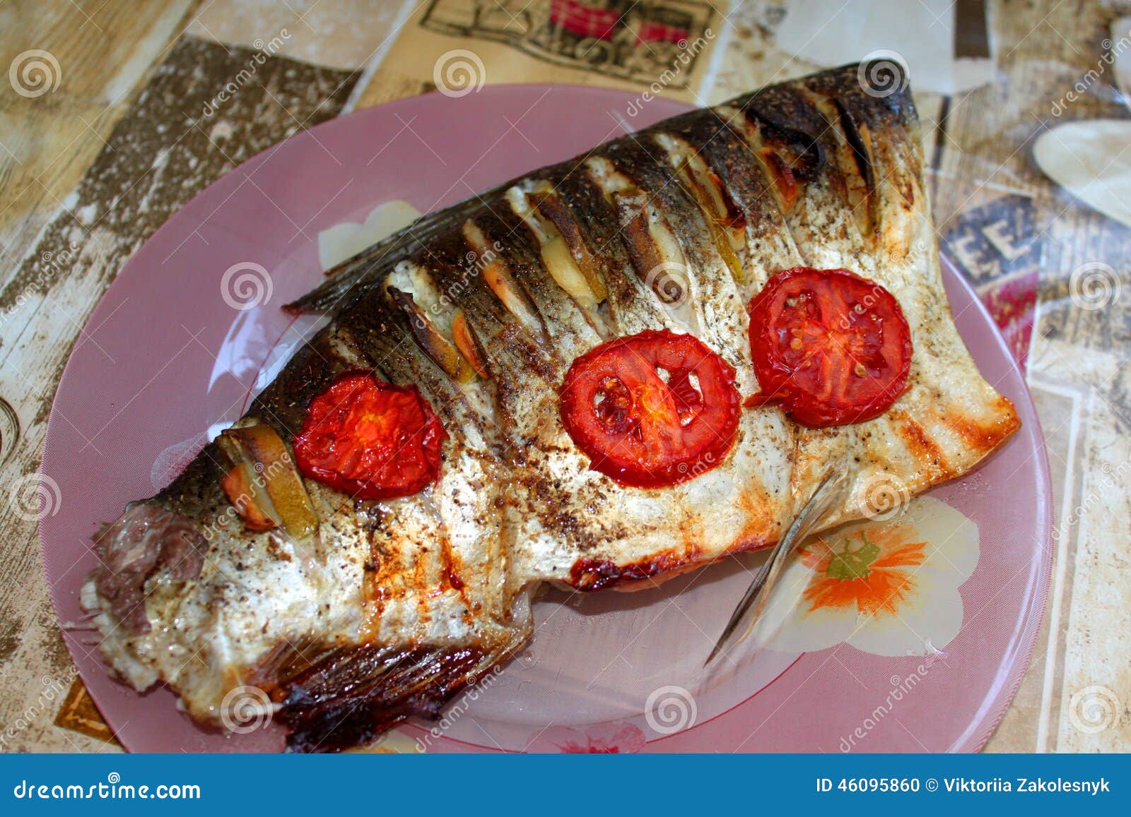 Platos de la carpa foto de archivo. Imagen de cocina - 46095860
