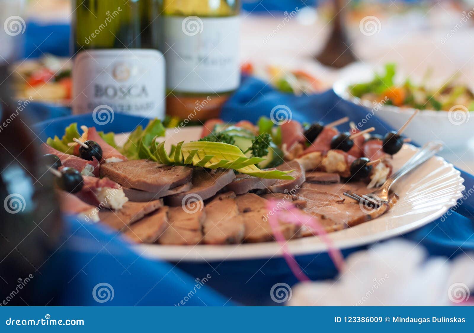 Platos Lituanos Tradicionales Con La Carne Imagen de archivo editorial ...