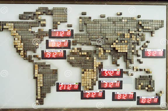 Platte Der Welt Mit Der Zeit Redaktionelles Stockfotografie - Bild von ...