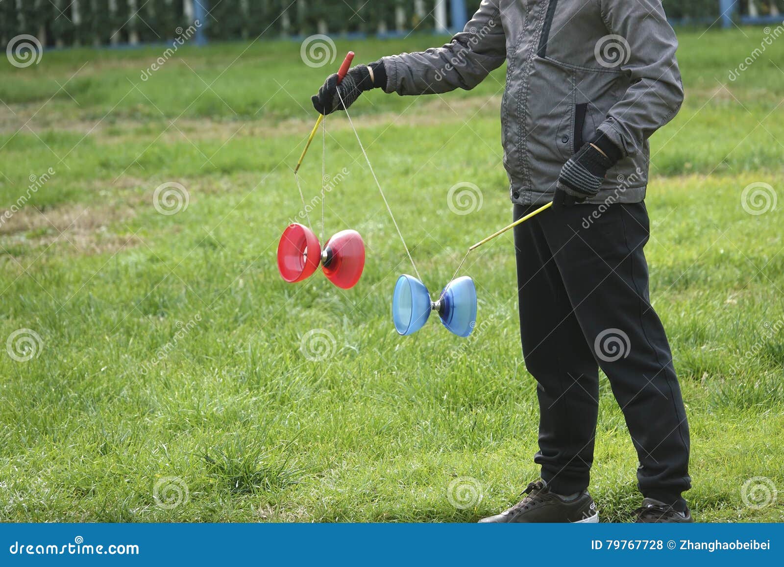 Play diabolo stock photo. Image of people, diabolo, lawn - 79767728