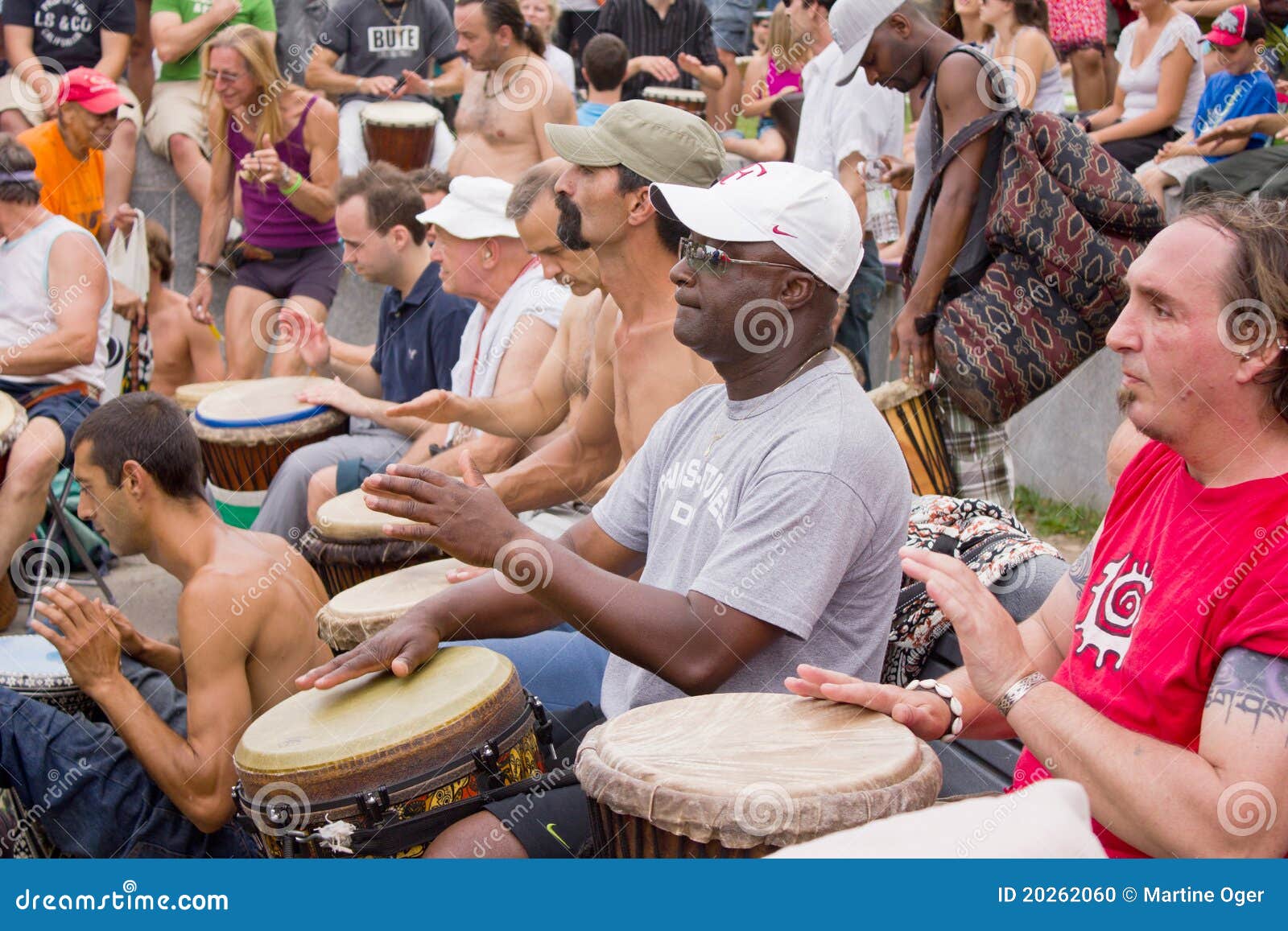 Play tam-tam. editorial image. Image of party, summer - 20262060