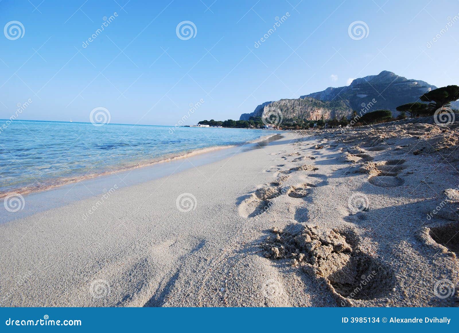 Playa costera - Sicilia foto de archivo. Imagen de paisaje - 3985134