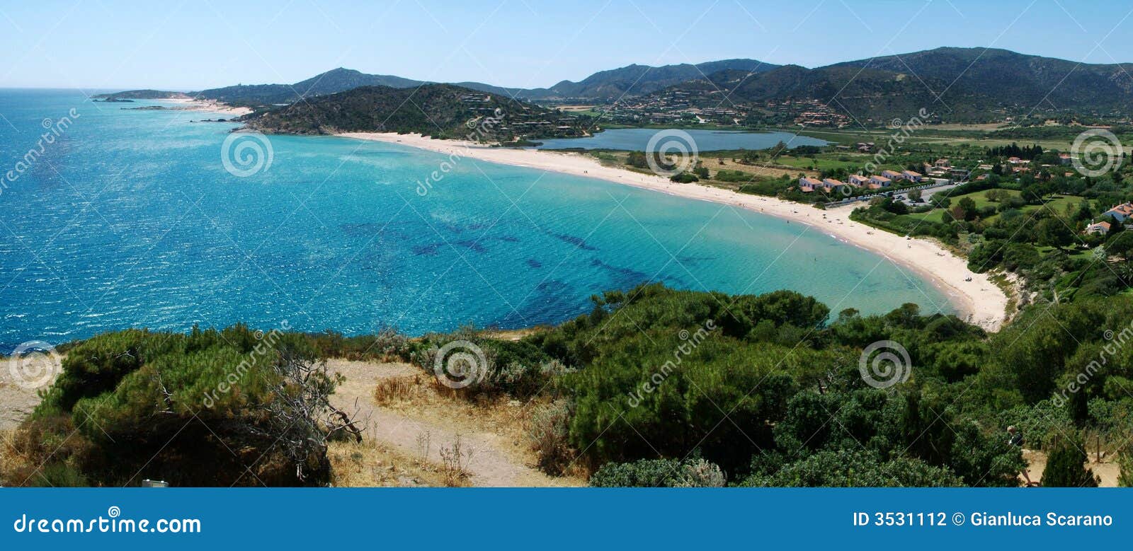 Playa de Chia foto de archivo. Imagen de italia, asombroso - 3531112