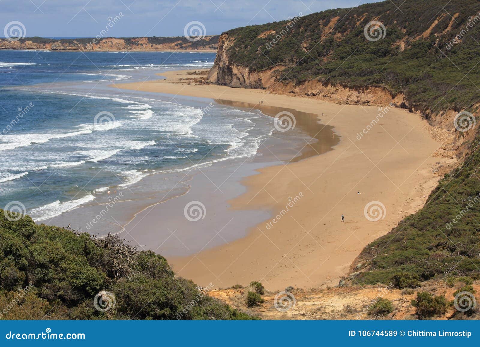 Playa De La Resaca En Australia Imagen de archivo - Imagen de cubo ...
