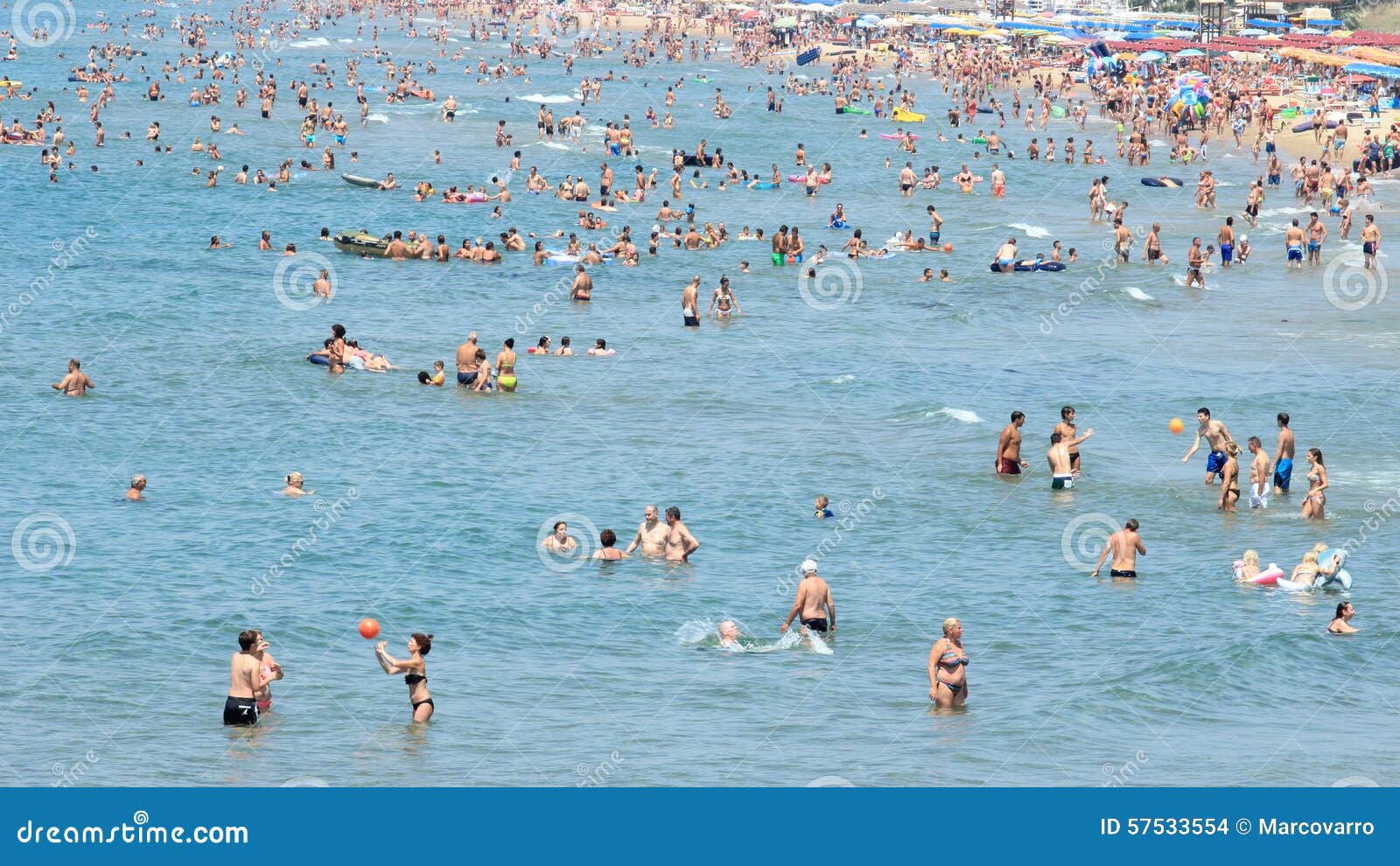 Playa de Sperlonga imagen de archivo editorial. Imagen de verano - 57533554