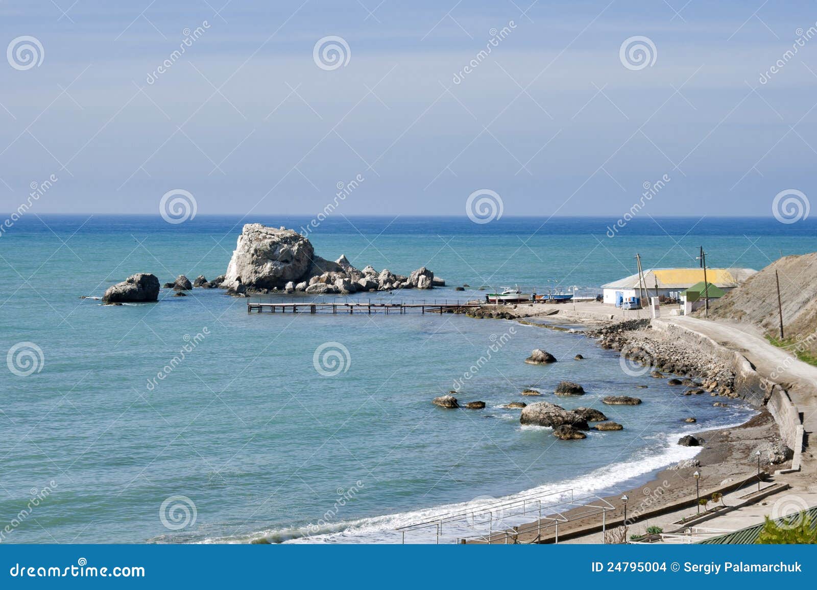 Playa de Sudak foto de archivo. Imagen de camino, marejada - 24795004