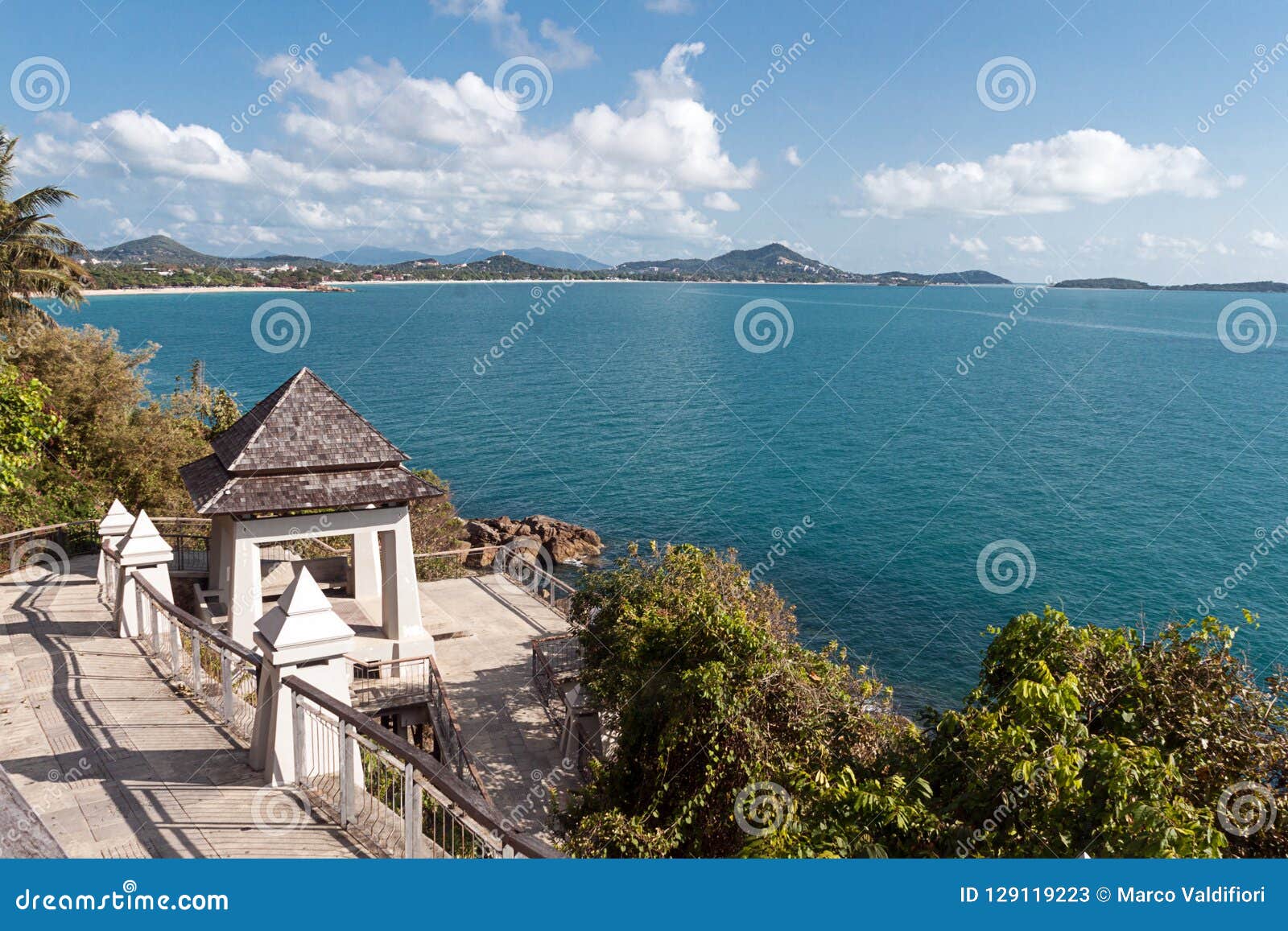 Playa de Taling Ngam imagen de archivo. Imagen de vacaciones - 129119223
