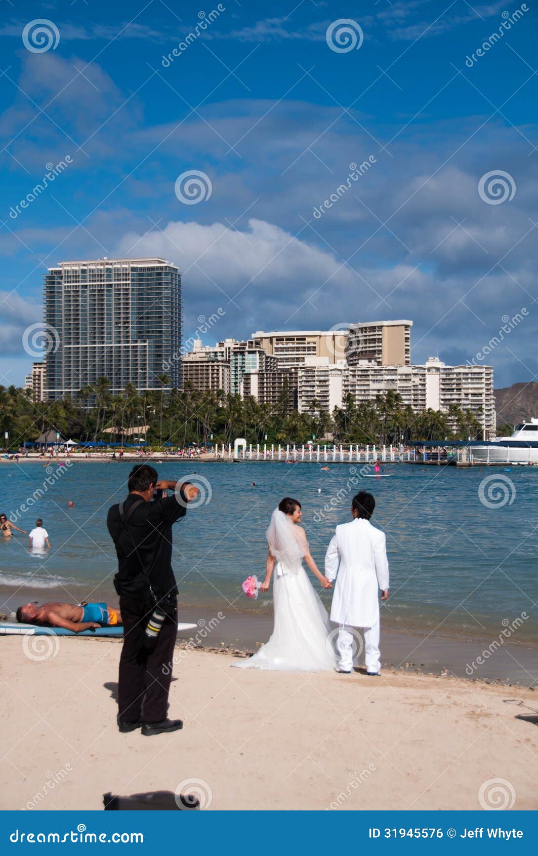 Playa De Waikiki - Boda De Hawaii Foto editorial - Imagen de waterfront ...