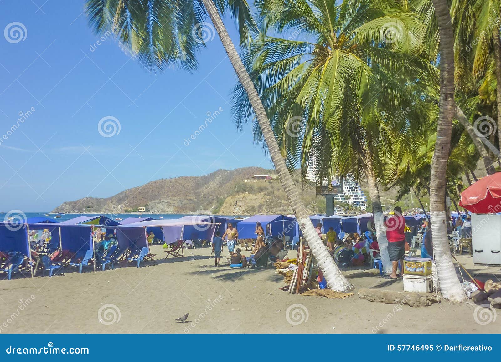 Playa Del EL Rodadero En Colombia Imagen editorial - Imagen de azul ...