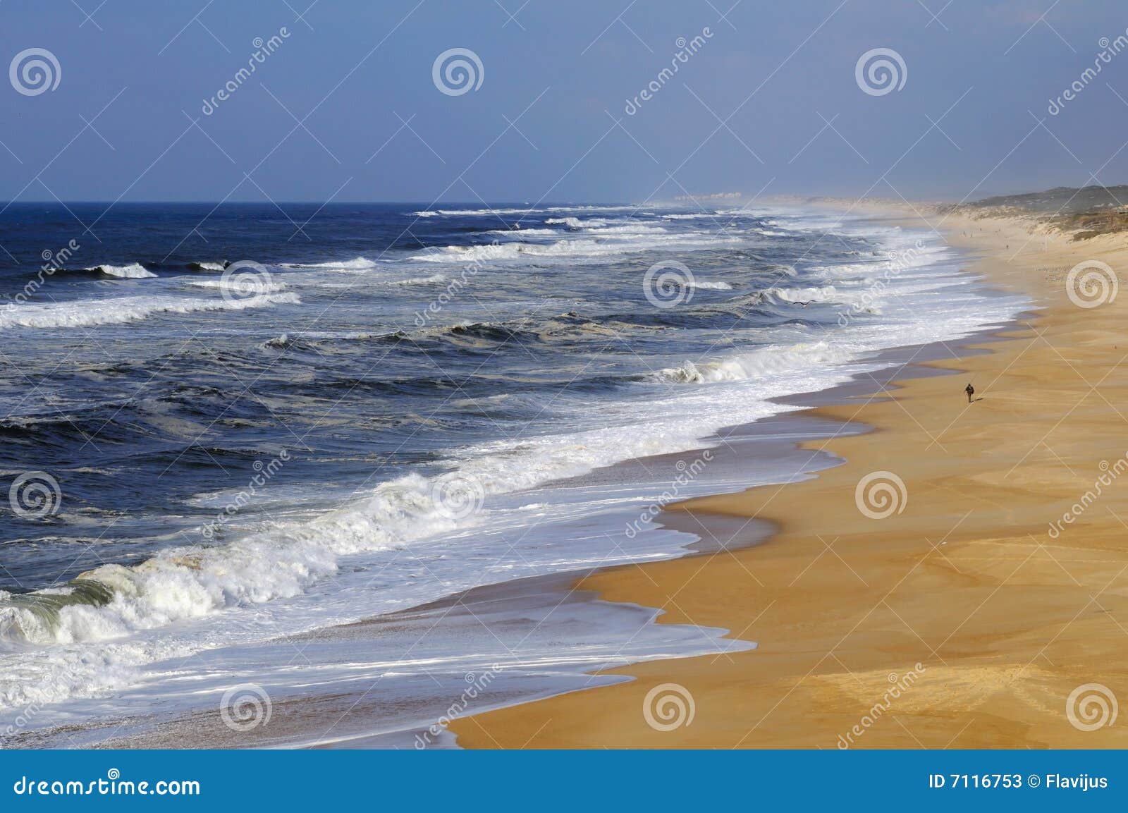 Playa sola imagen de archivo. Imagen de verano, relaje - 7116753