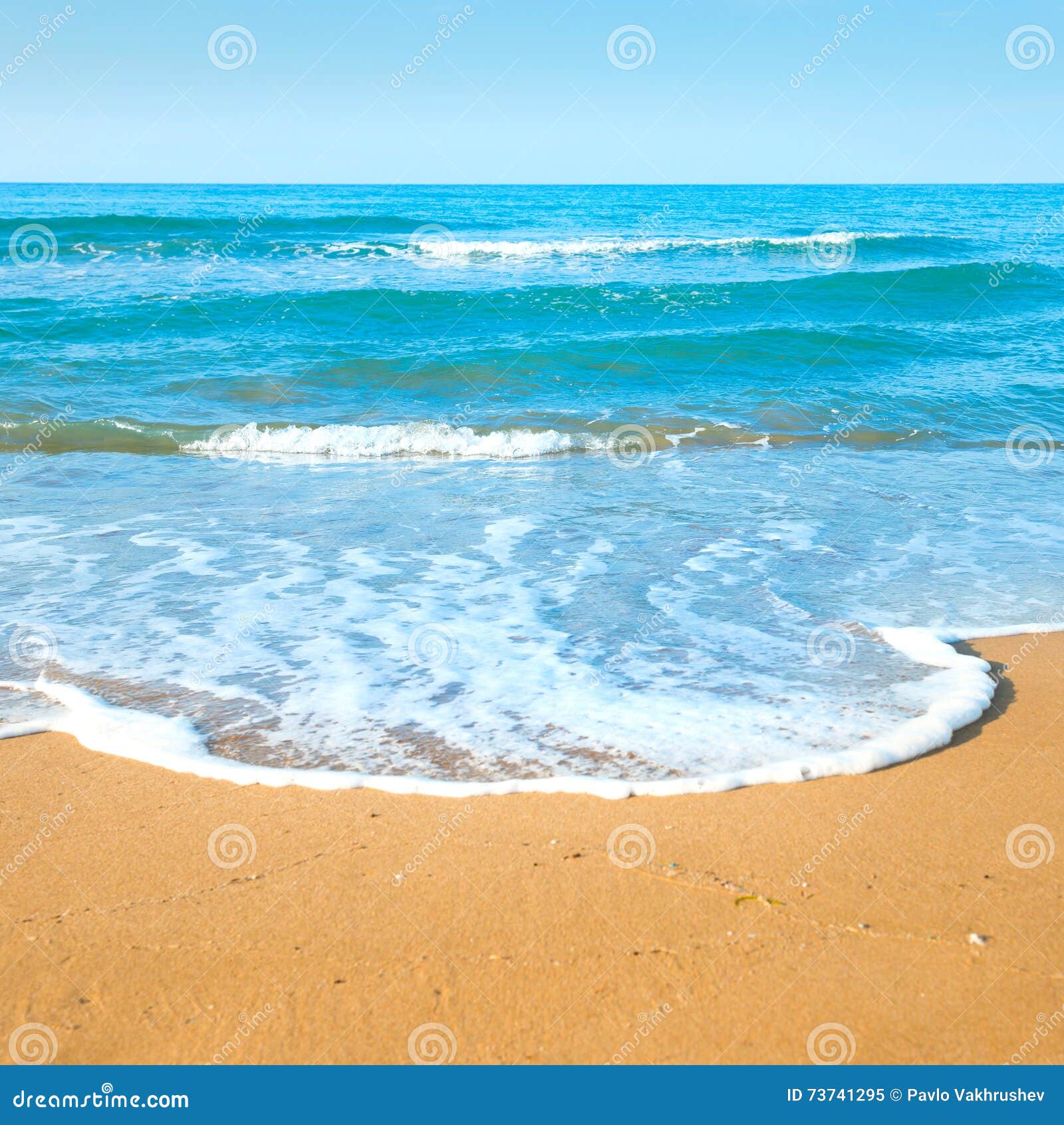 Playa Tropical Con La Arena Y El Mar Imagen de archivo - Imagen de ...