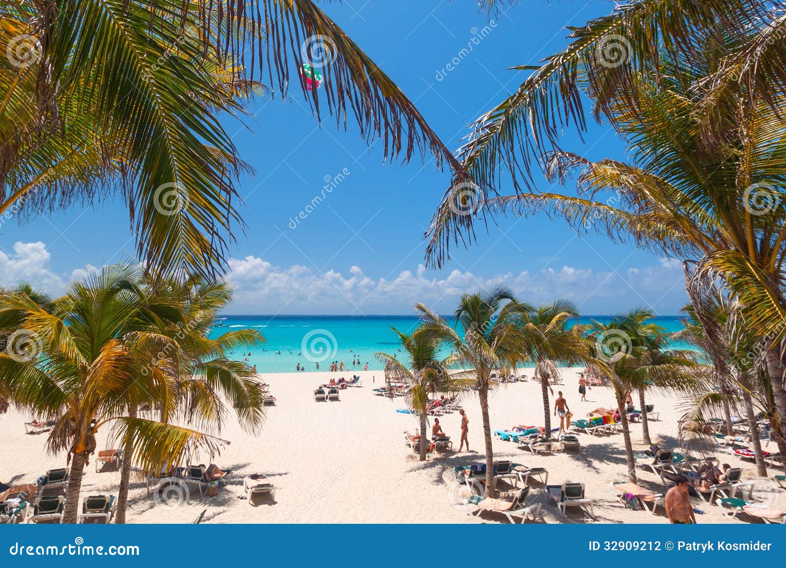 Playacar-Strand in Karibischem Meer in Mexiko Redaktionelles ...