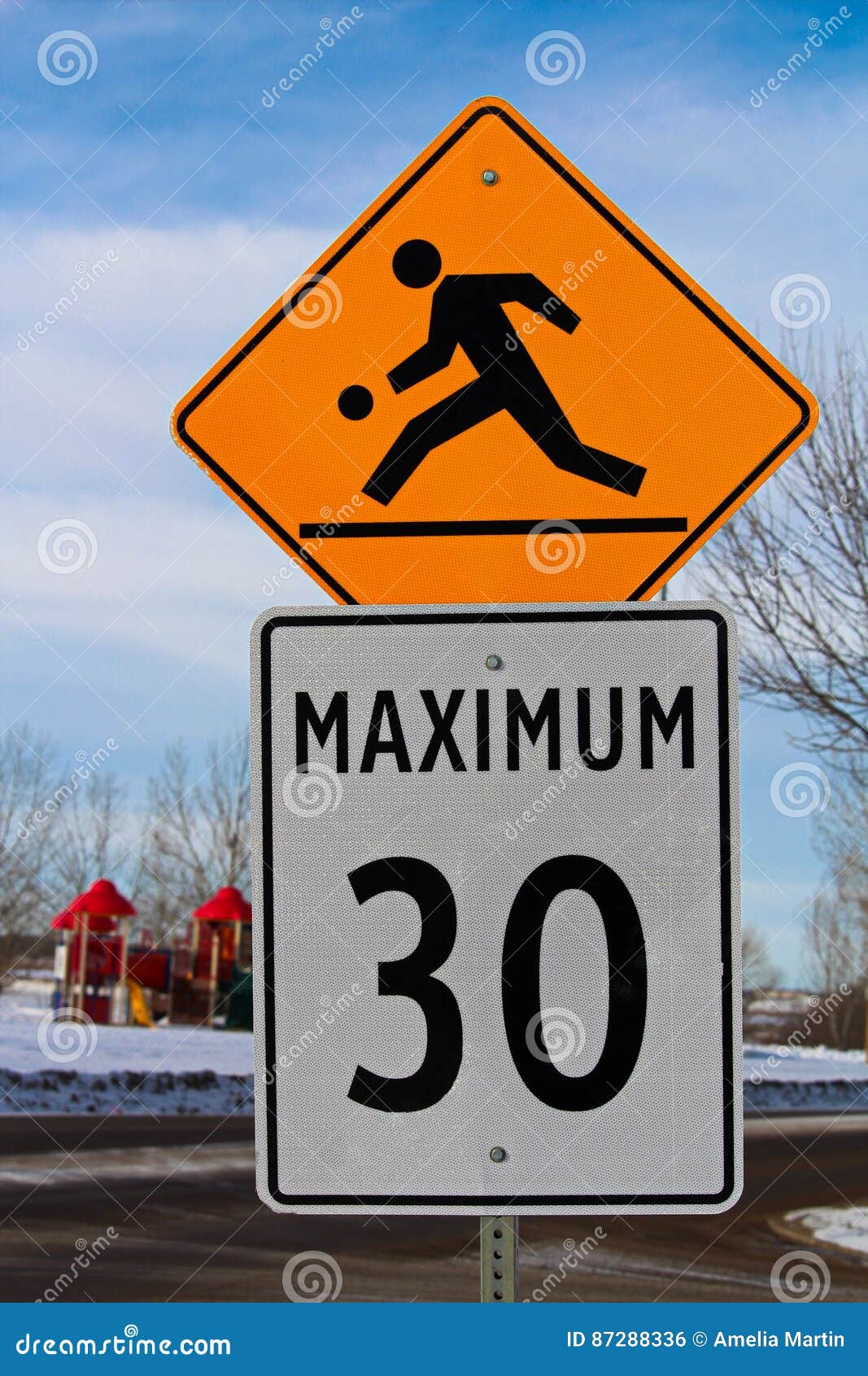 Maximum 40 Km/hr Sign Royalty-Free Stock Photography | CartoonDealer ...
