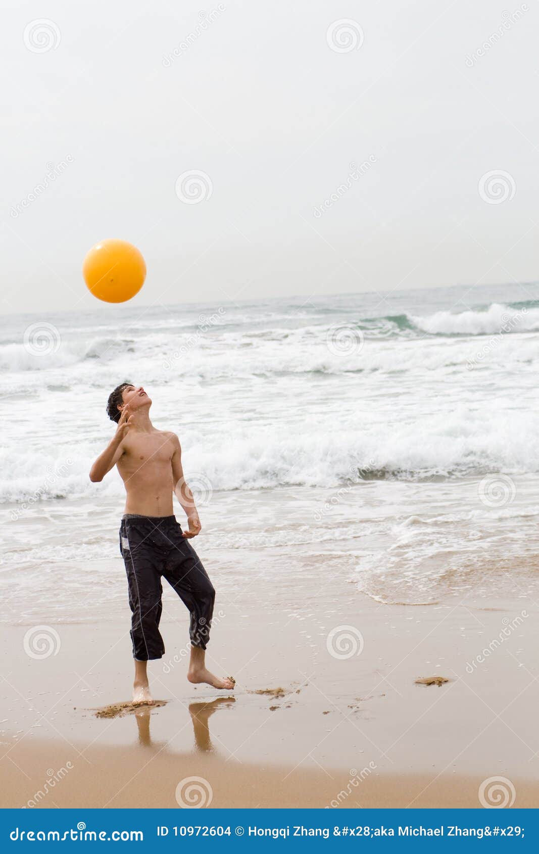 Playing beach ball stock photo. Image of child, blue - 10972604