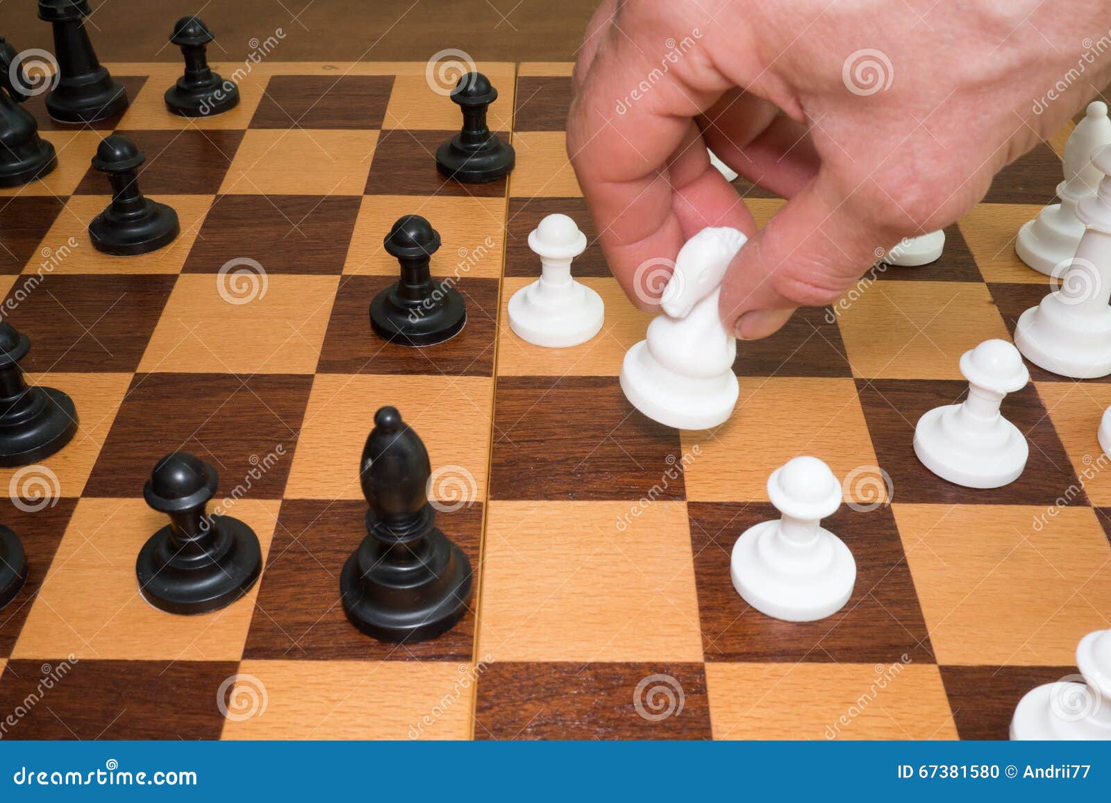 Knight moves in chess - madnessjulu