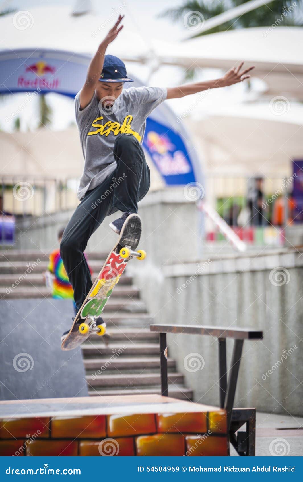 Playing Skate Board editorial stock image. Image of kids - 54584969