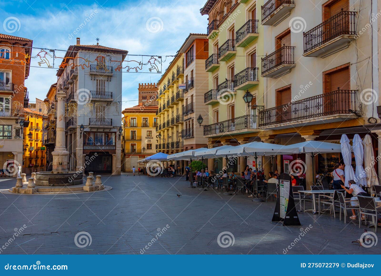 Plaza De El Torico in Teruel, Spain Editorial Stock Image - Image of ...