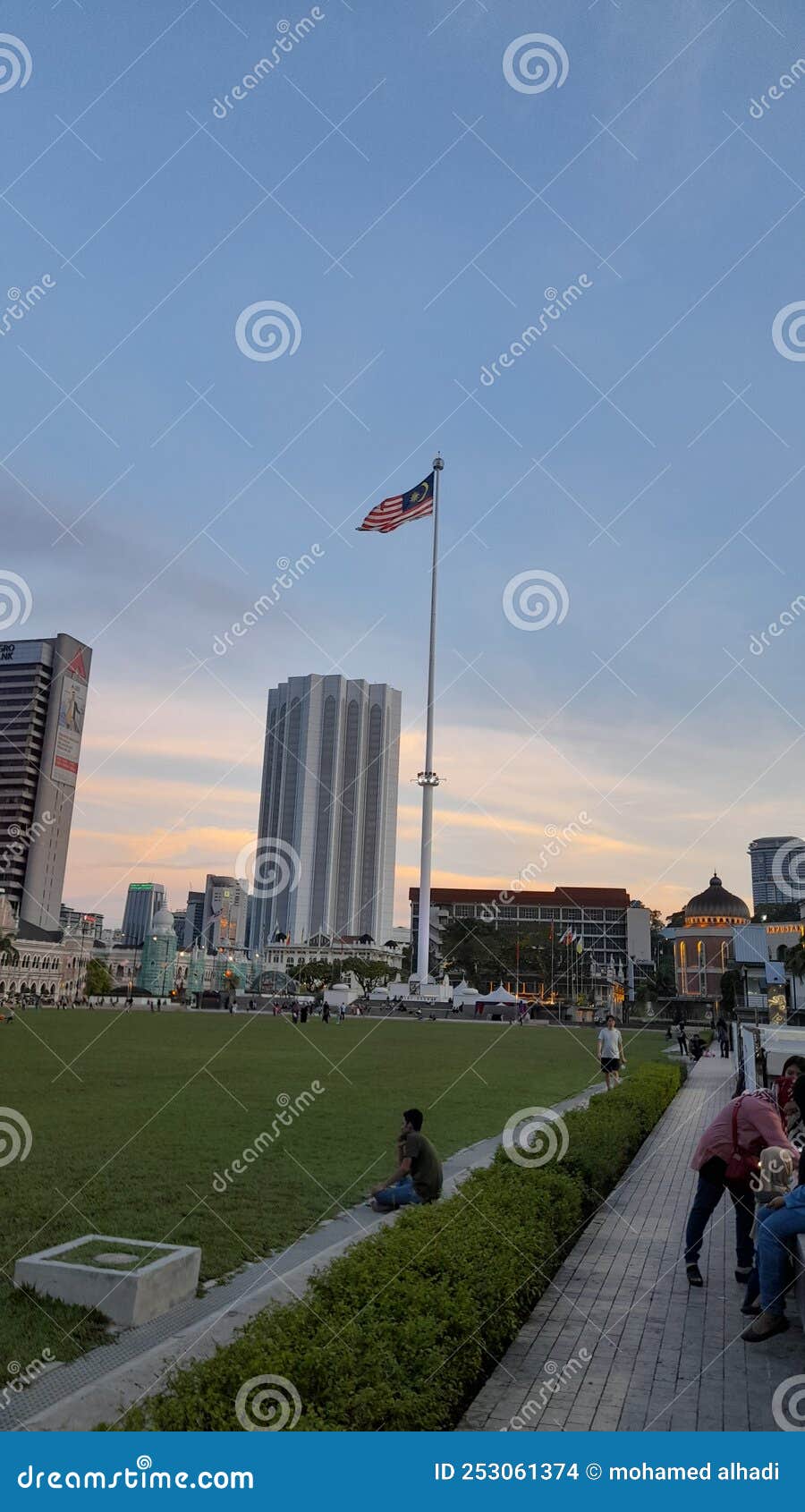 Plaza merdeka malaysia foto de archivo. Imagen de azul - 253061374