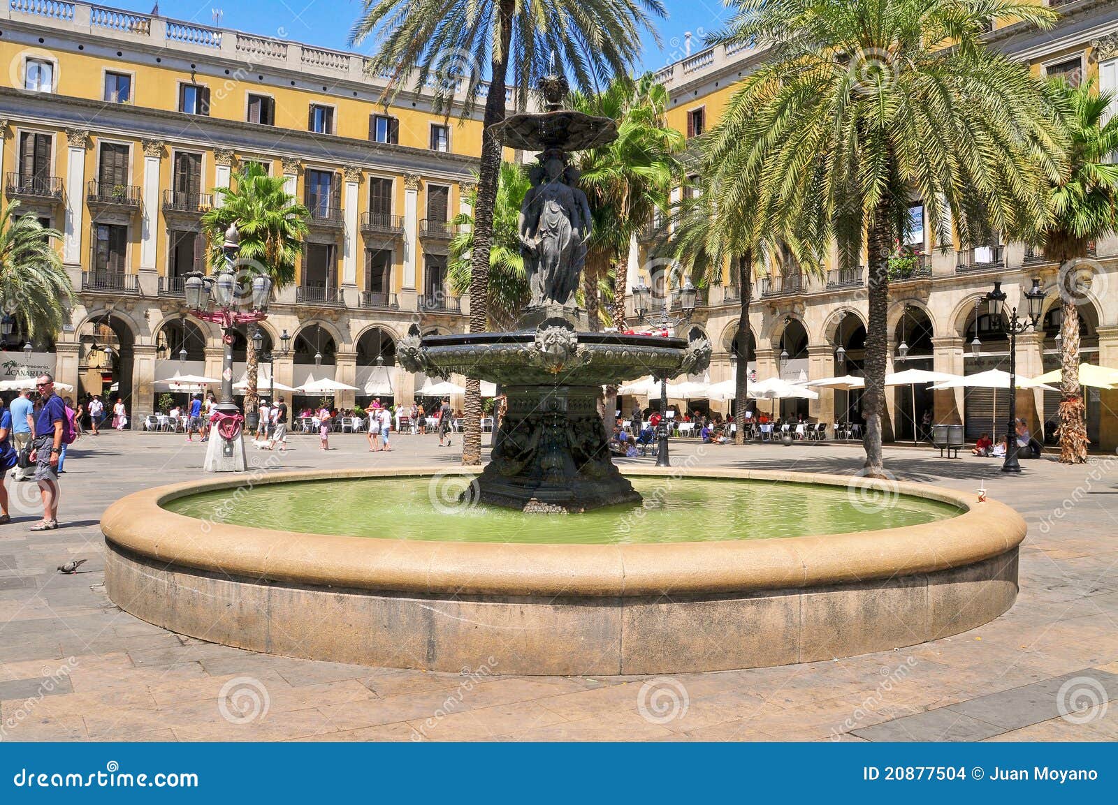 Plaza Real in Barcelona, Spain Editorial Stock Image - Image of ...