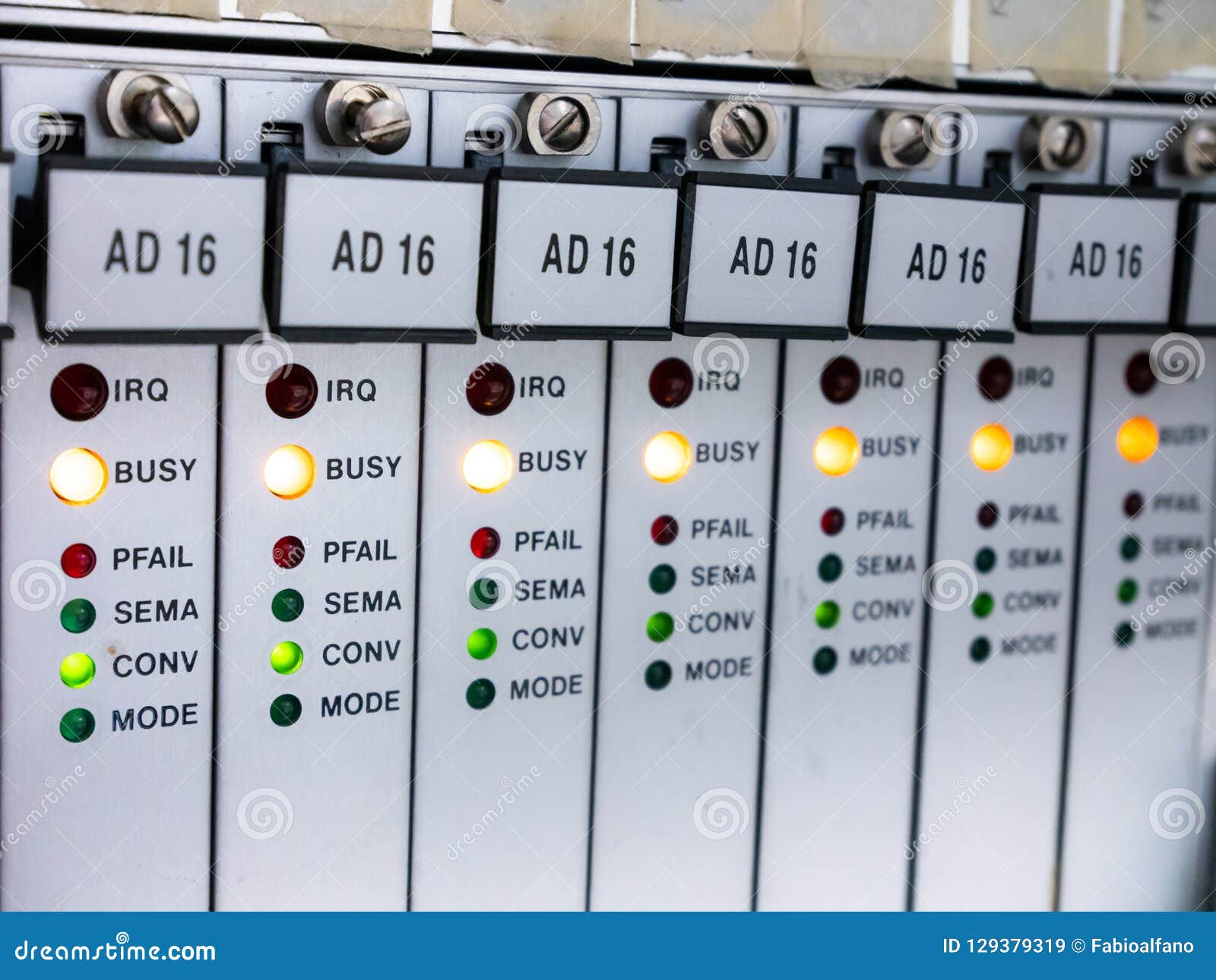 Plc con LED de estado imagen de archivo. Imagen de regulador - 129379319