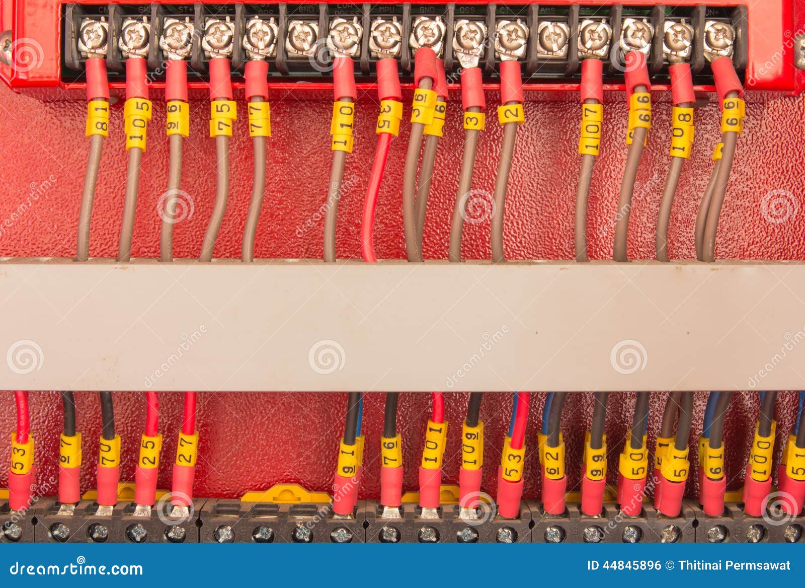PLC del cableado foto de archivo. Imagen de electricidad - 44845896