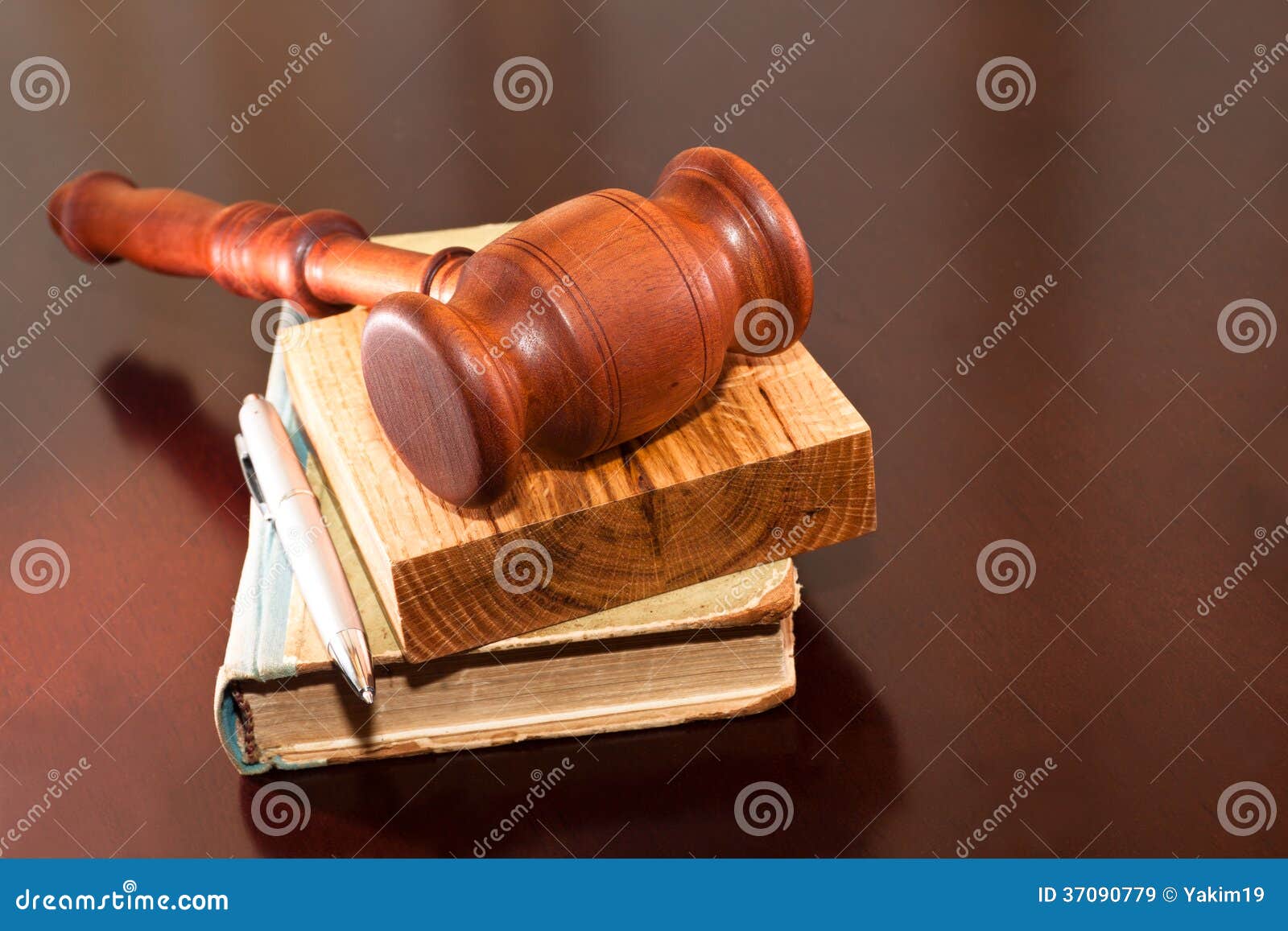 Pleito imagen de archivo. Imagen de honradez, delincuente - 37090779