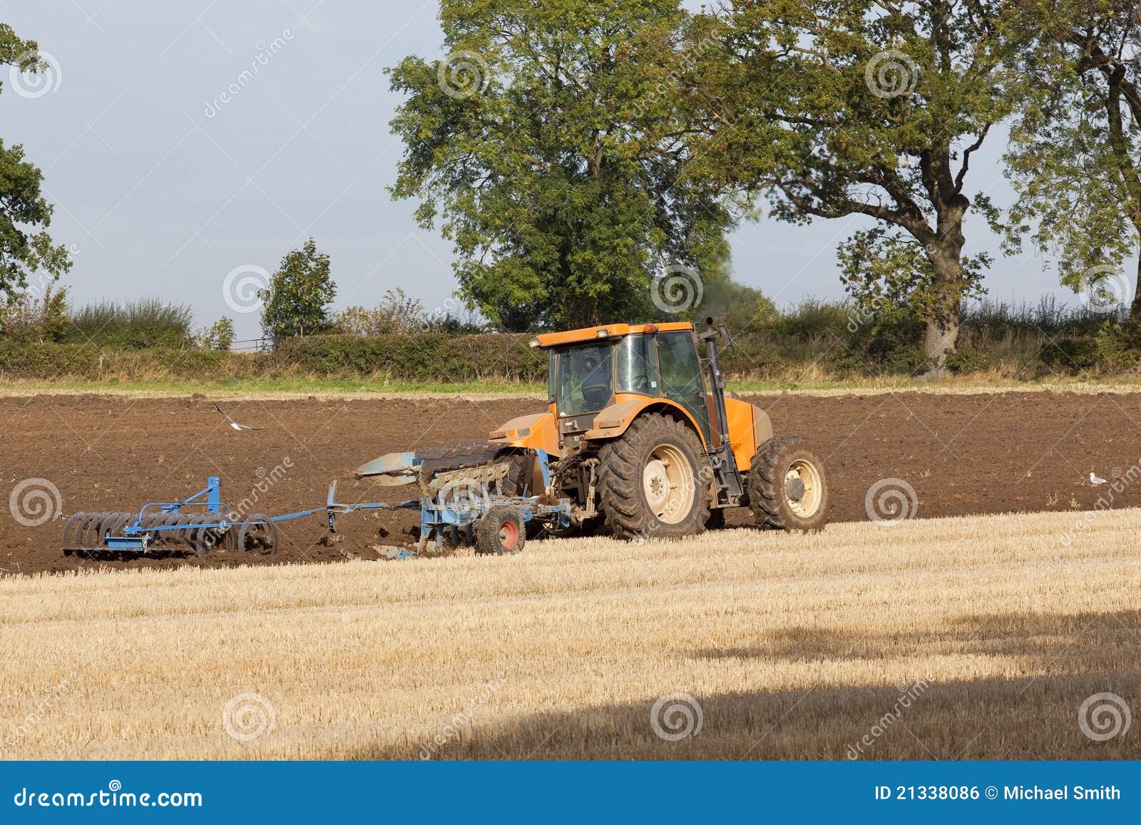 Plowing autumn stubble stock photo. Image of agriculture - 21338086