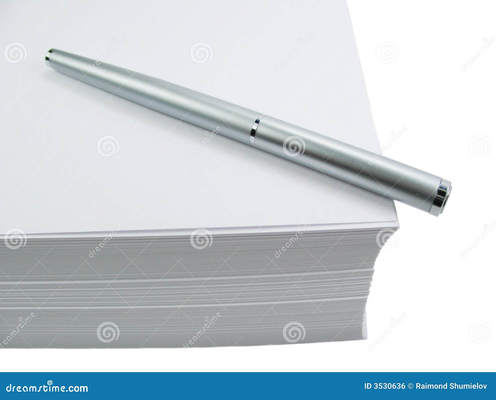 Pluma y papel foto de archivo. Imagen de ordenador, llenado - 3530636