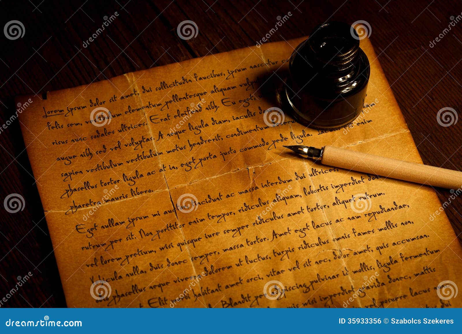 Tintero Y Pluma Tintero Y Pluma Foto De Stock Y Más Banco De