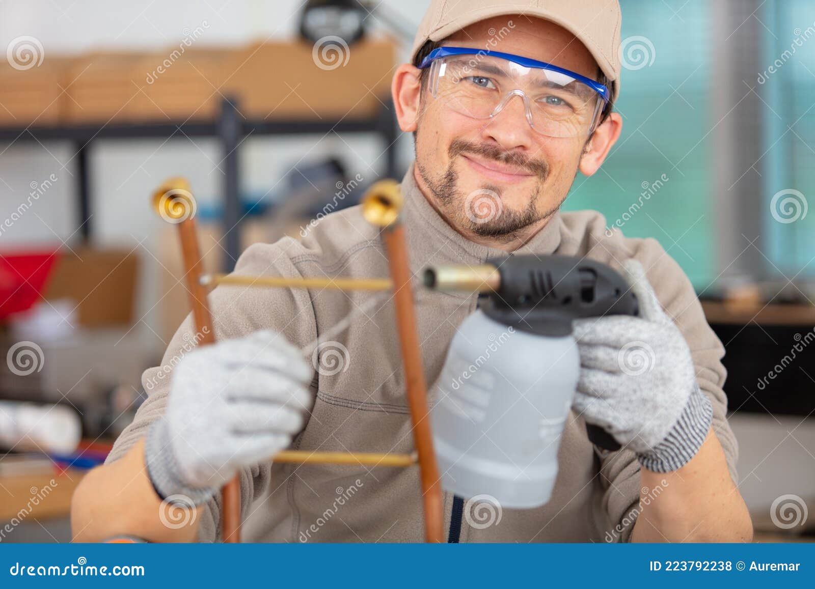 Plumber Soldering Copper Pipe Stock Photo - Image of hand, site: 223792238