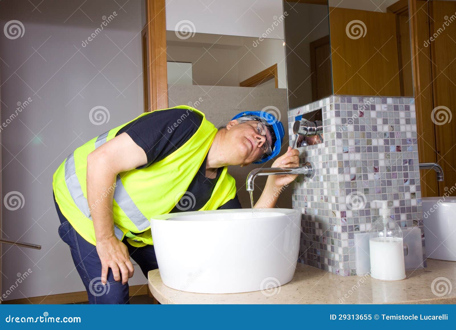 Plumber at work stock image. Image of industry, profession - 29313655