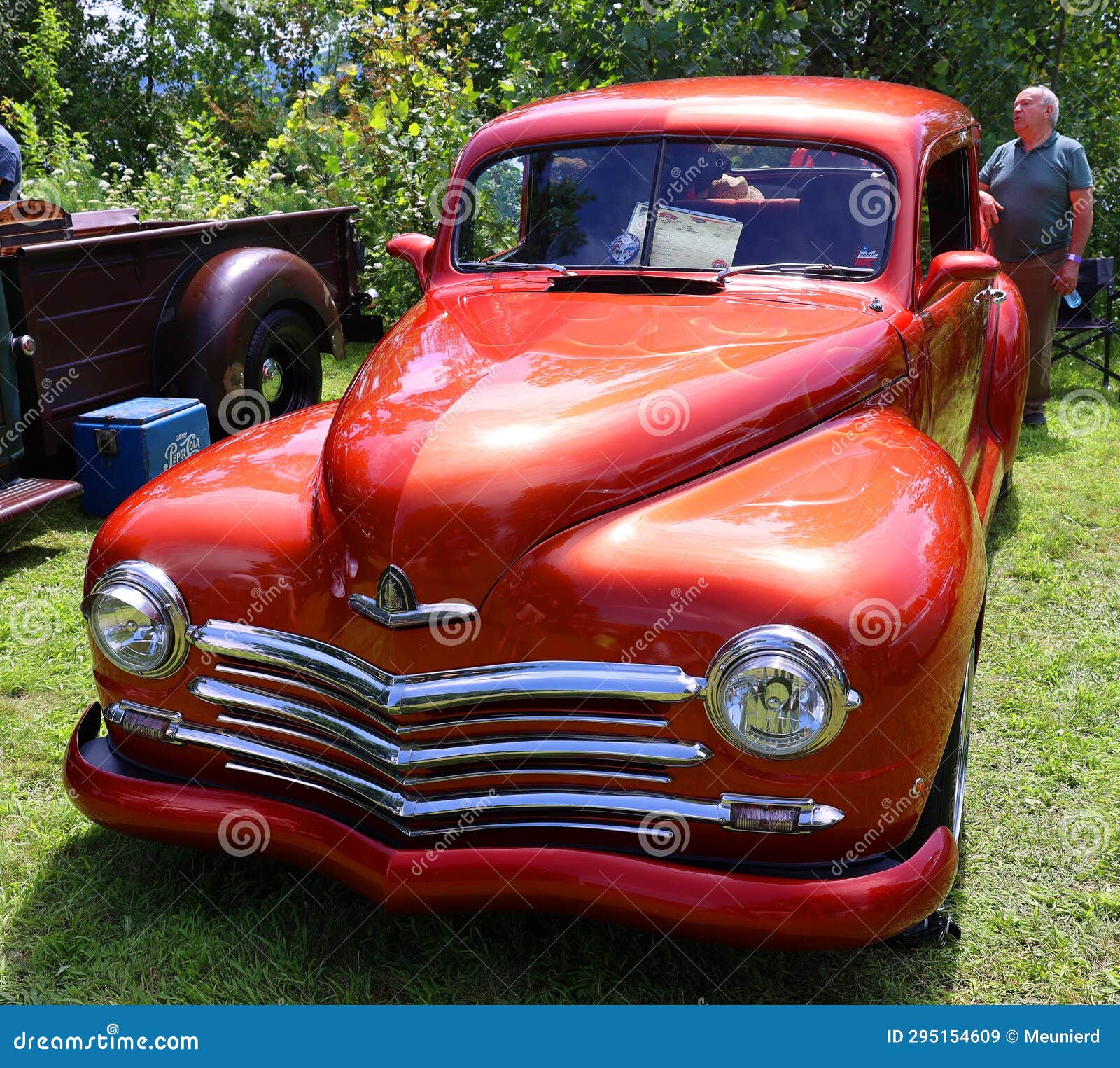 Plymouth De Luxe 1946 and Special De Luxe Editorial Stock Image - Image ...