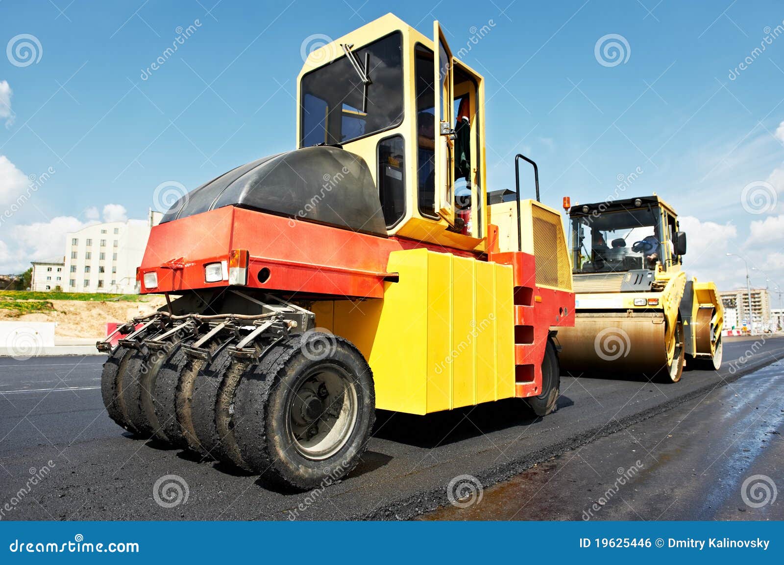 Pneumatic Asphalt Roller at Work Stock Photo - Image of building, pave ...