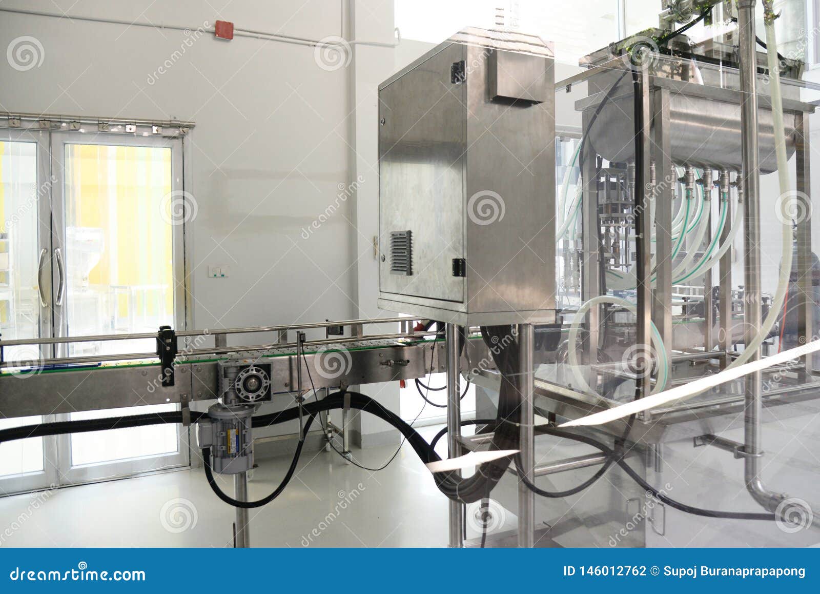 Pneumatic Pouring Bottle Automatic Filling Machine Industrial Stock ...