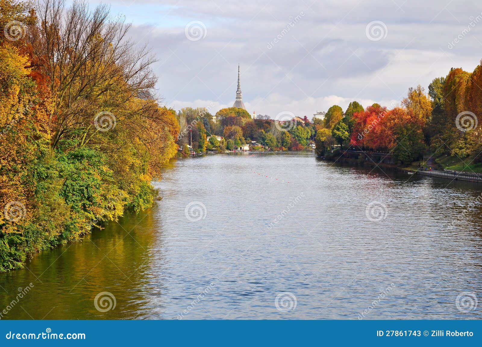 PO-Fluss in Turin stockbild. Bild von platz, exemplar - 27861743