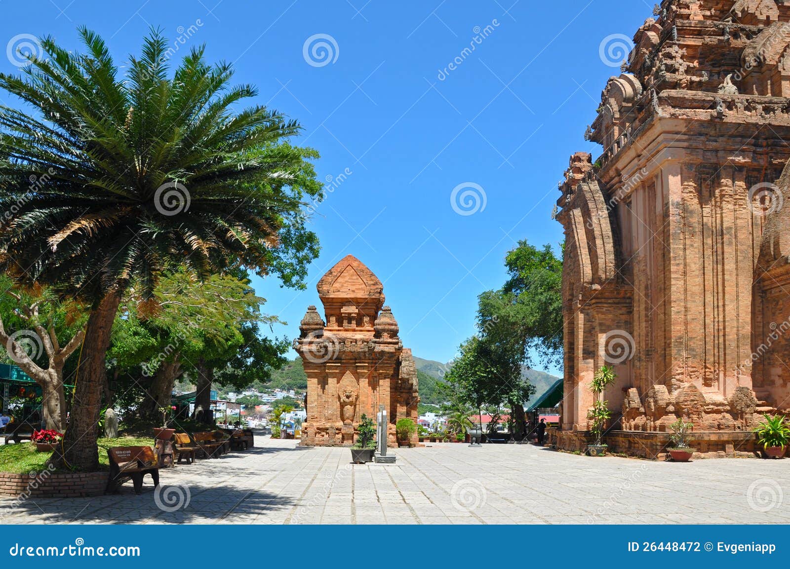 Po Nagar Cham Towers, Nha Trang. Stock Photo - Image of pagoda ...
