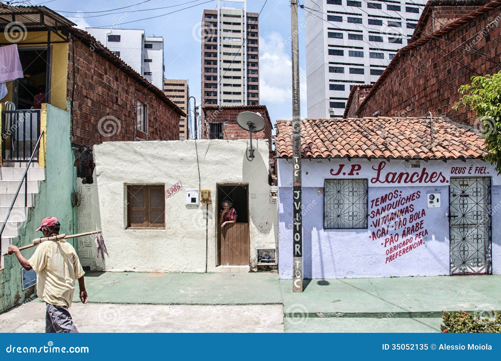 Pobres De La Vecindad Y Descuidado Imagen editorial - Imagen de gente ...