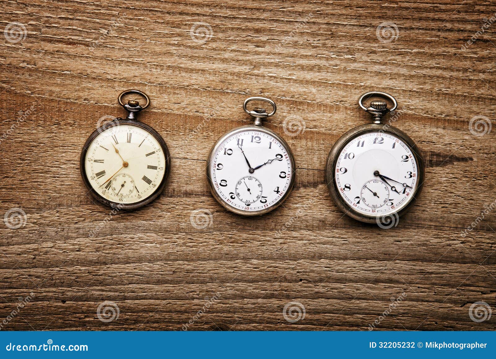 3 pocket watches stock photo. Image of metal, second - 32205232
