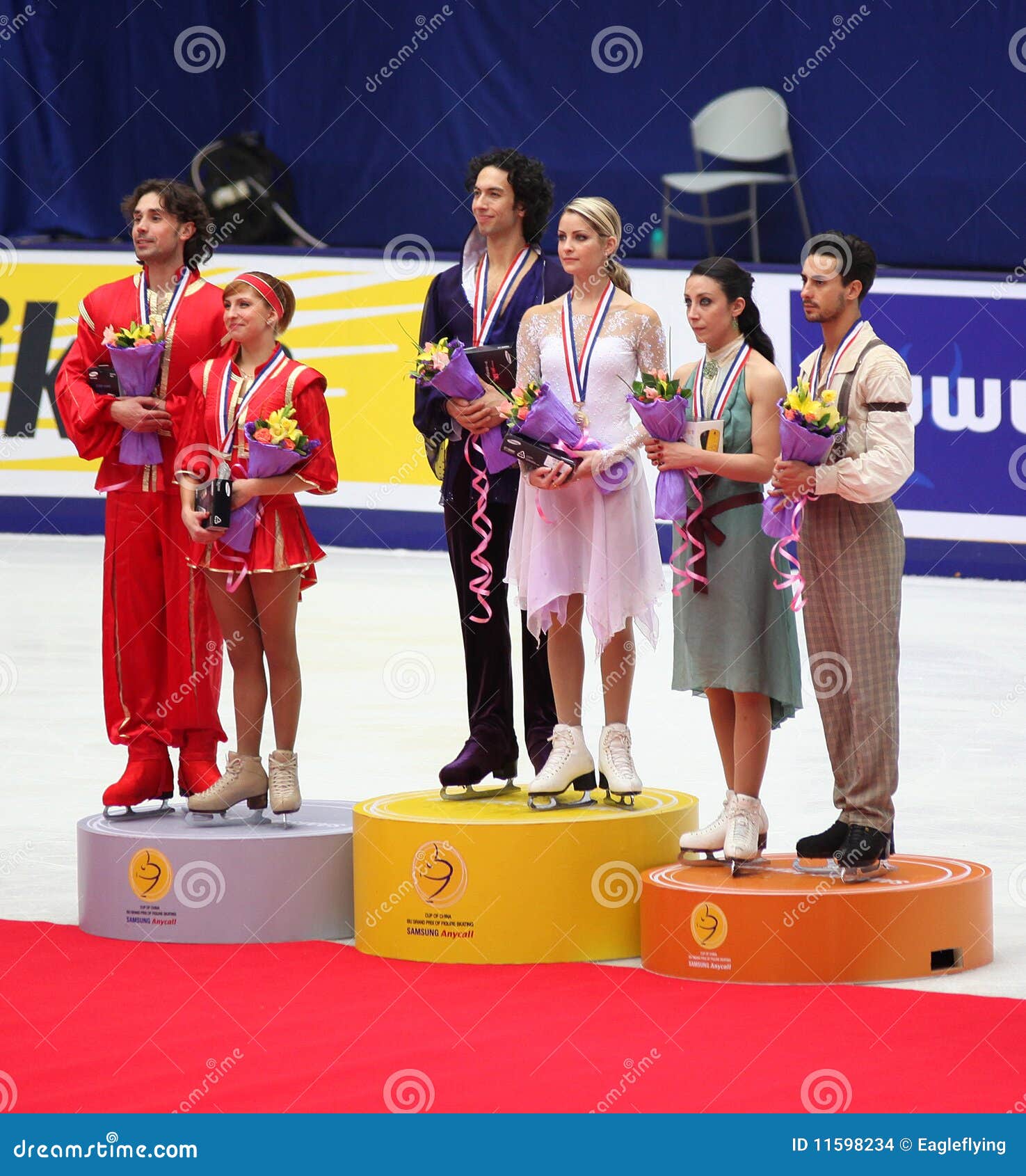 Podium - Ice dance editorial stock image. Image of human - 11598234