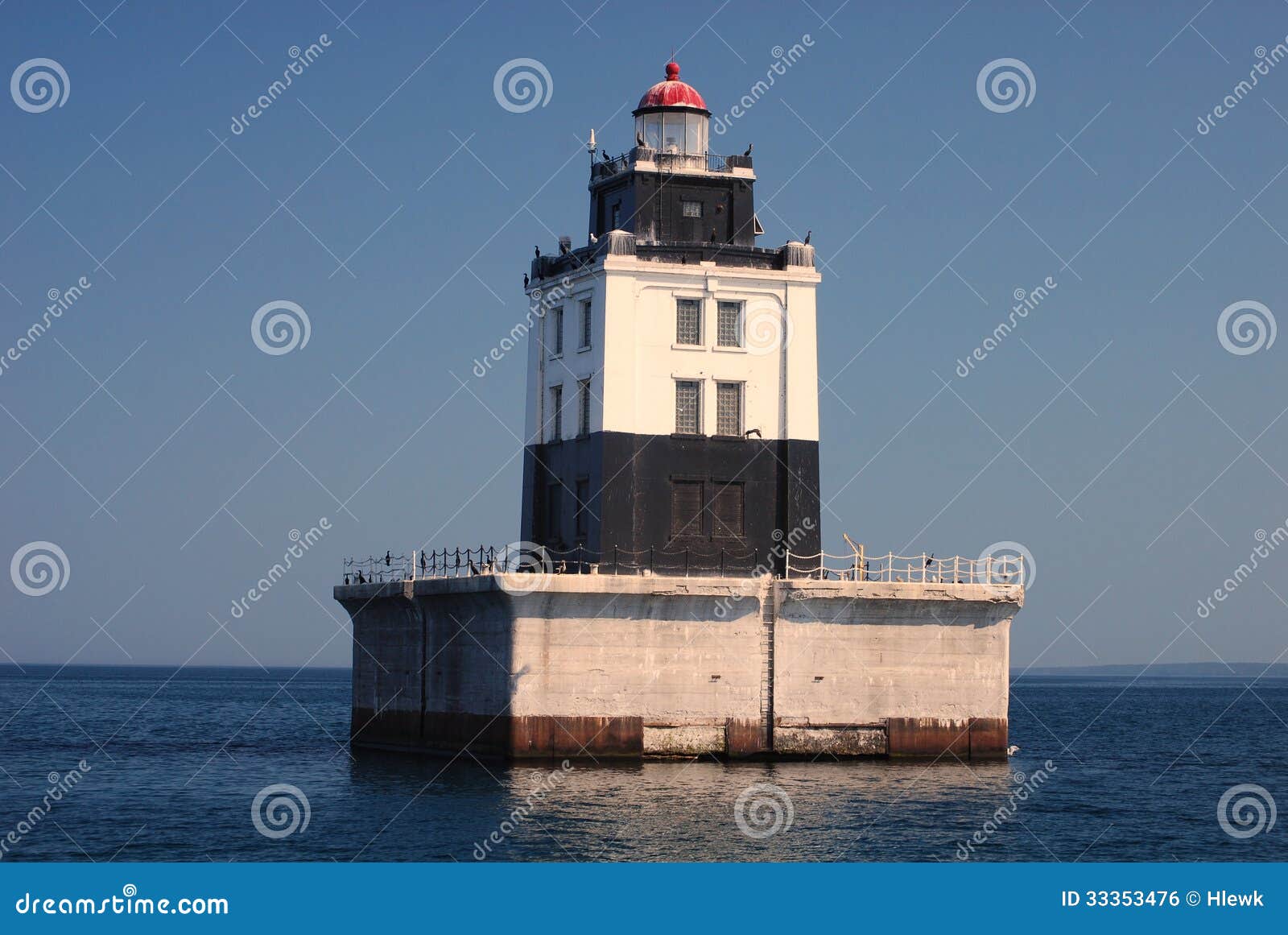 The Poe Reef Lighthouse stock photo. Image of commerce - 33353476