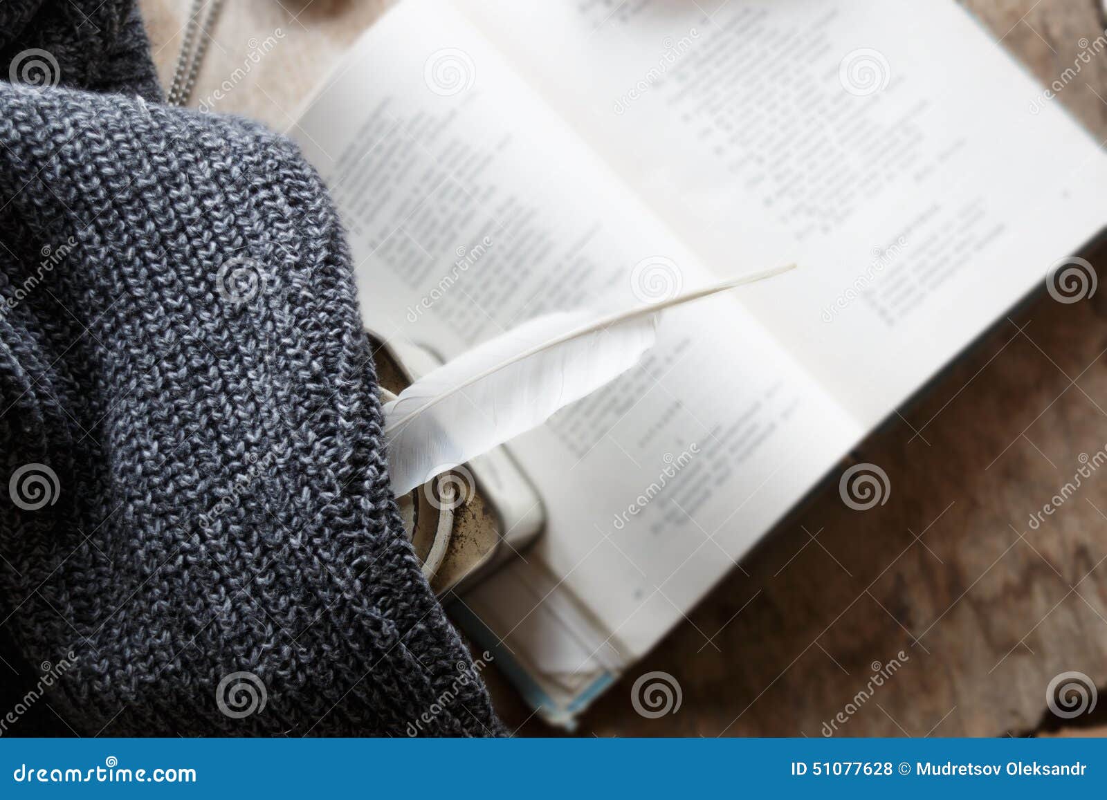 Poesie, Dichter, Gedichtidee Schreibend Stockfoto - Bild von ...