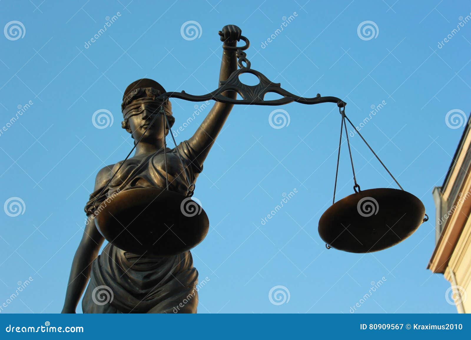 Poetische Gerechtigkeit Justitia Stockbild - Bild von umhang, frau ...