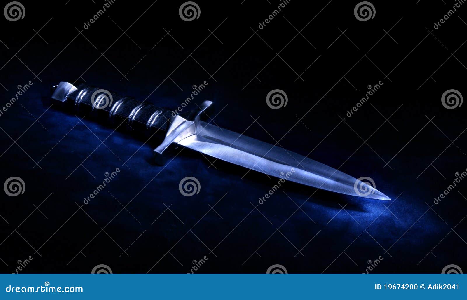 Poignard photo stock. Image du danger, poignards, pointu - 19674200