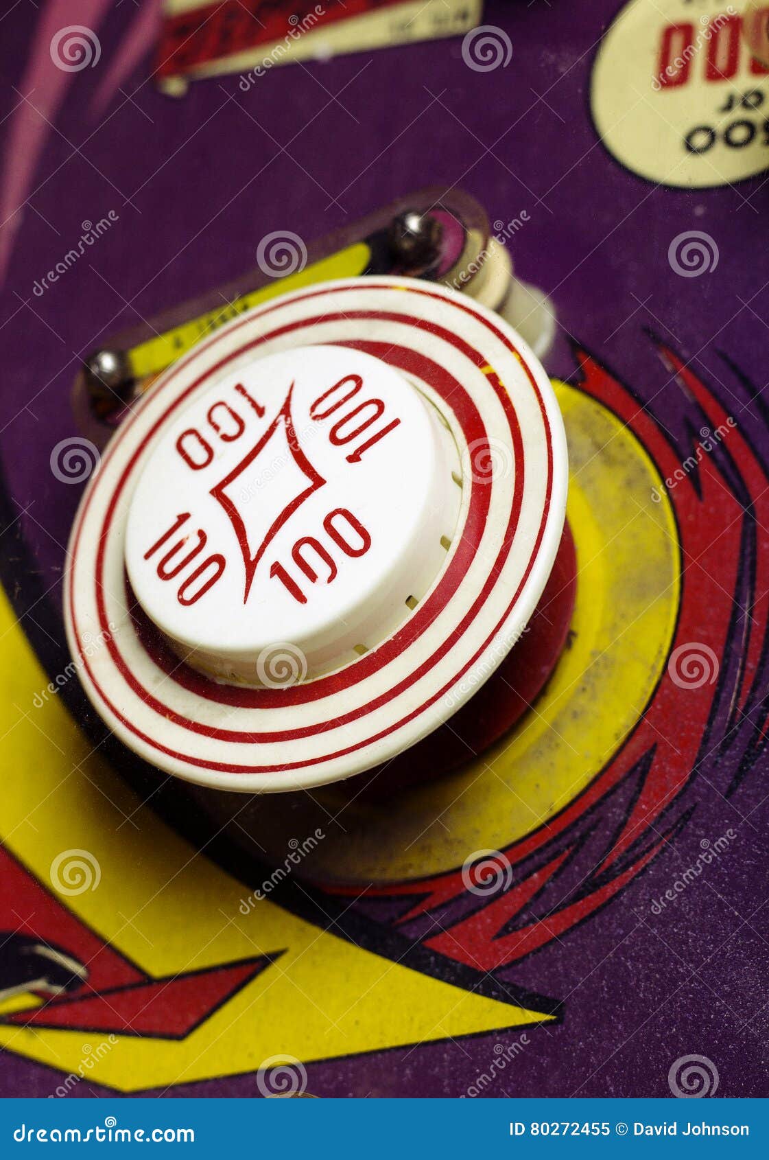 100-point Bumper on Retro Pinball Machine Stock Image - Image of casino ...