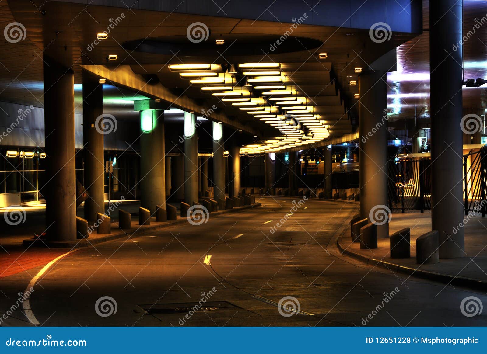 Point De Raccordement Moderne Photo stock - Image du urbain, lumières ...